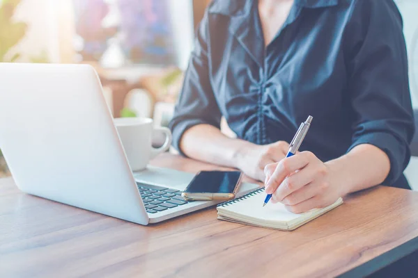 Woman with checklist Stock Photos, Royalty Free Woman with checklist ...