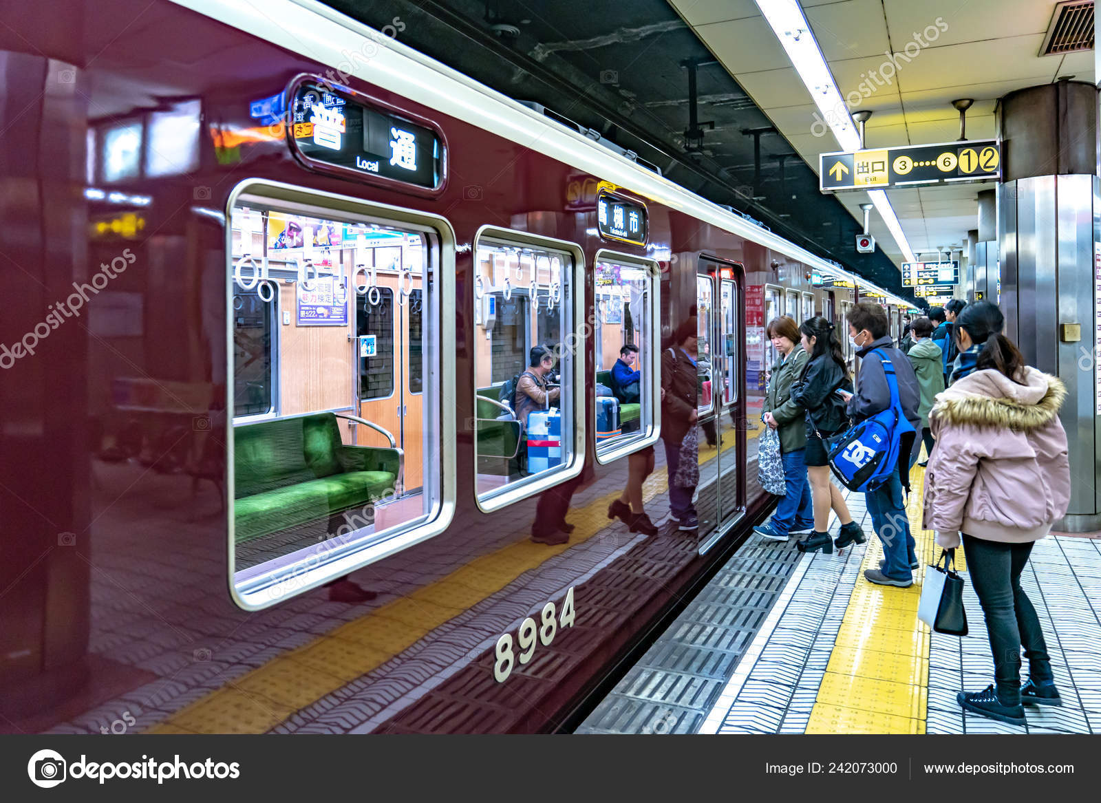 Osaka Japan Mar 2018 Passengers Walk Sit Local Underground Japan ...
