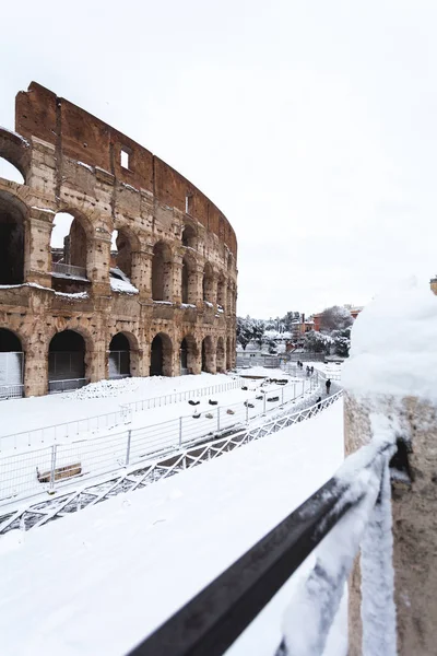 Coliseo con nieve Stock Photos, Royalty Free Coliseo con nieve Images ...