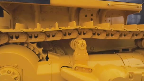 Powerful caterpillar chain. The main running gear of modern ...