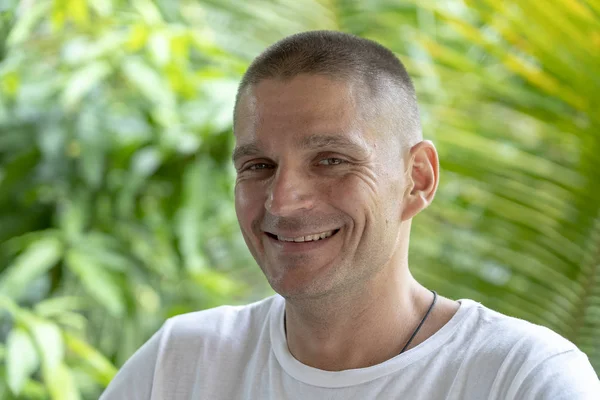 Fotos de Homem de 40 anos, Imagens de Homem de 40 anos sem royalties ...