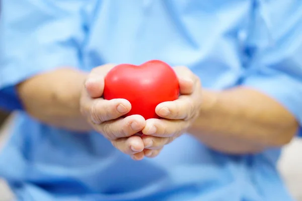 Coeur malade images libres de droit, photos de Coeur malade | Depositphotos