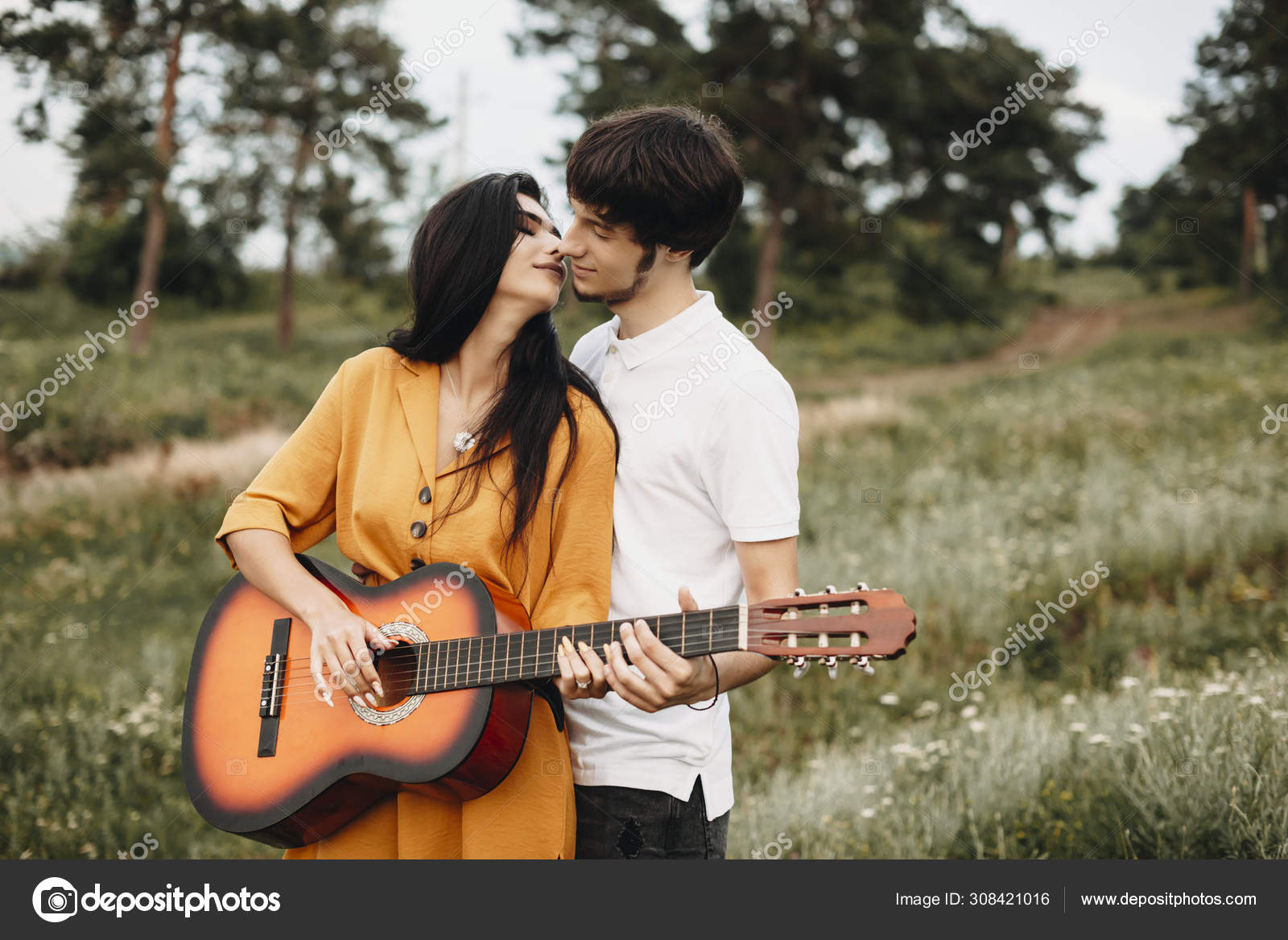 Portrait Romantic Young Couple Singing Guitar Nature Lovely Young ...