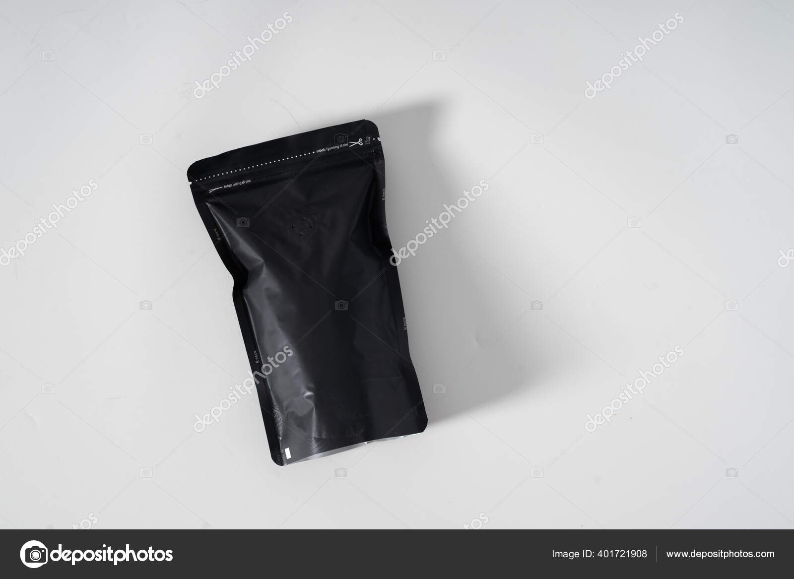Blank black standing pouch container Stock Photo by ©odua 401721908