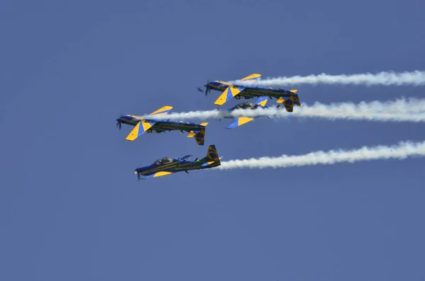 Angeles azules duetos completos Stock Photos, Royalty Free Angeles ...