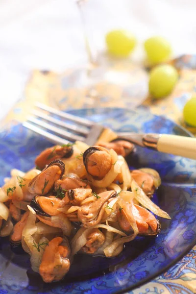 Shrimp mornay baked in shells recipe images libres de droit, photos de ...