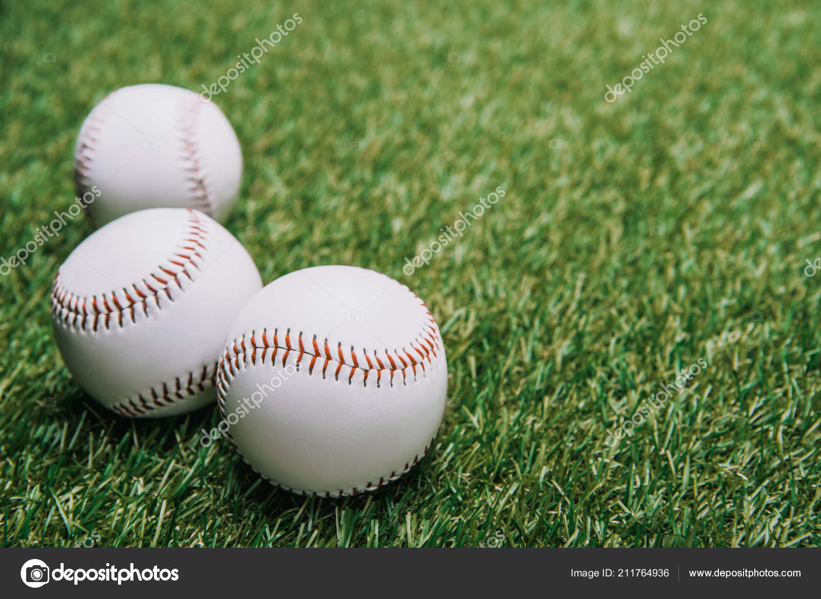 Close View White Baseball Balls Green Lawn — Stock Photo © MicEnin ...