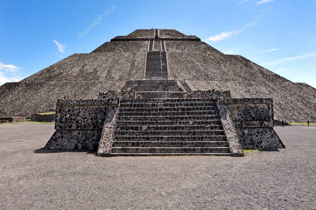 La pir mide del Sol antiguo edificio de ruinas en Teotihuac n, M xico. 2024