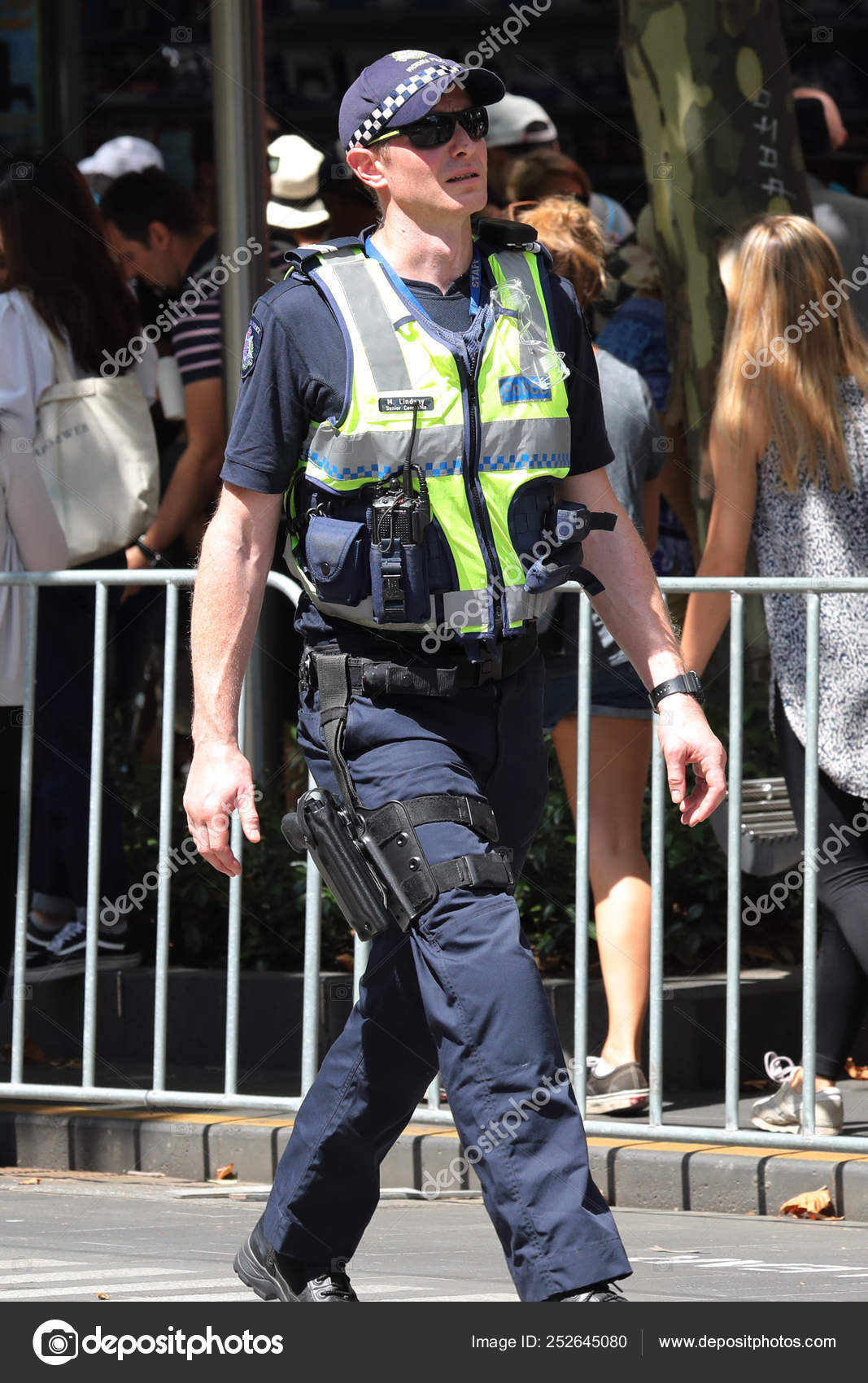 Melbourne Australia January 2019 Victoria Police Constable Provides ...