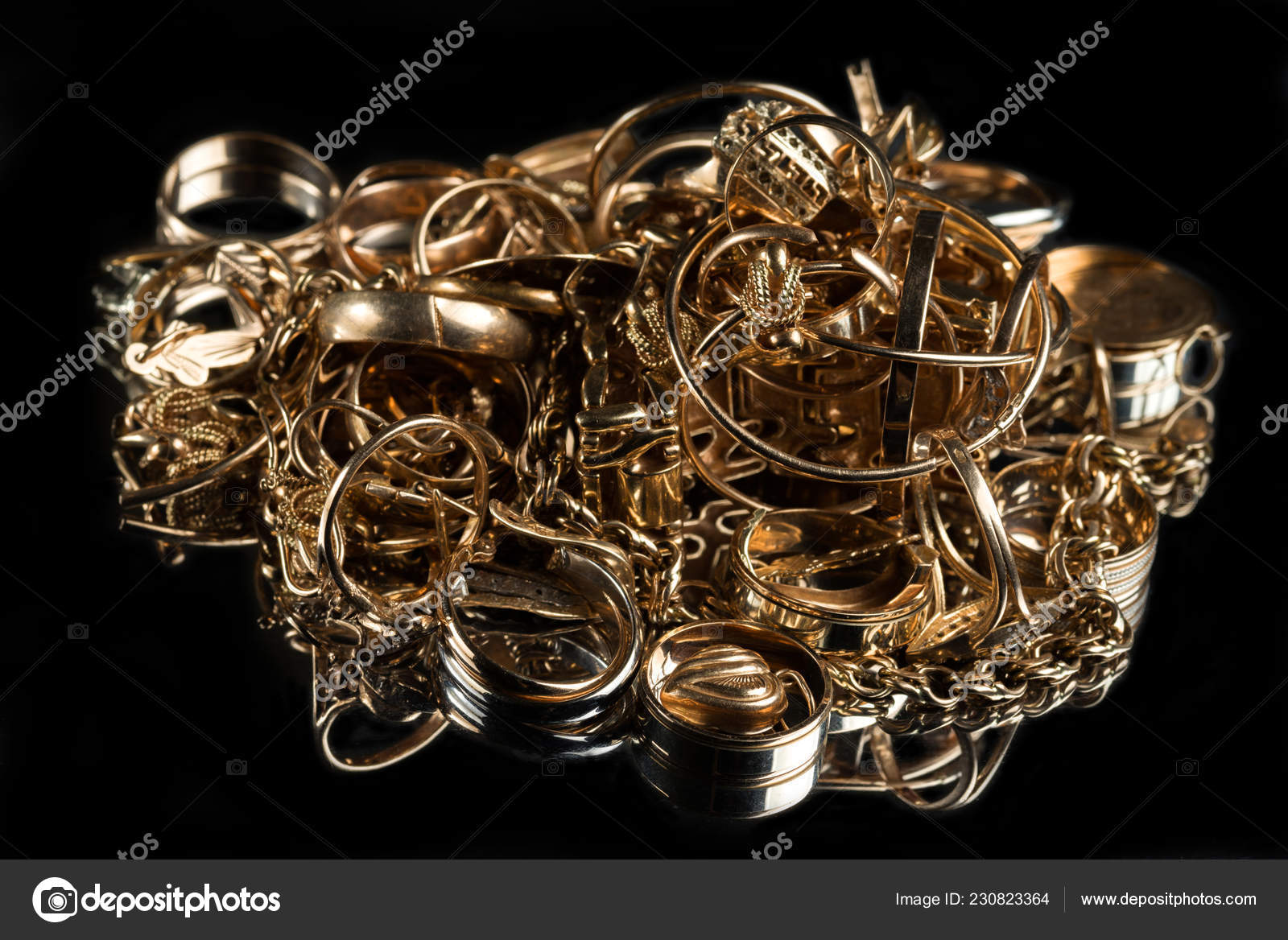 Scrap Gold Old Broken Jewellery Black Background Stock Photo by ...