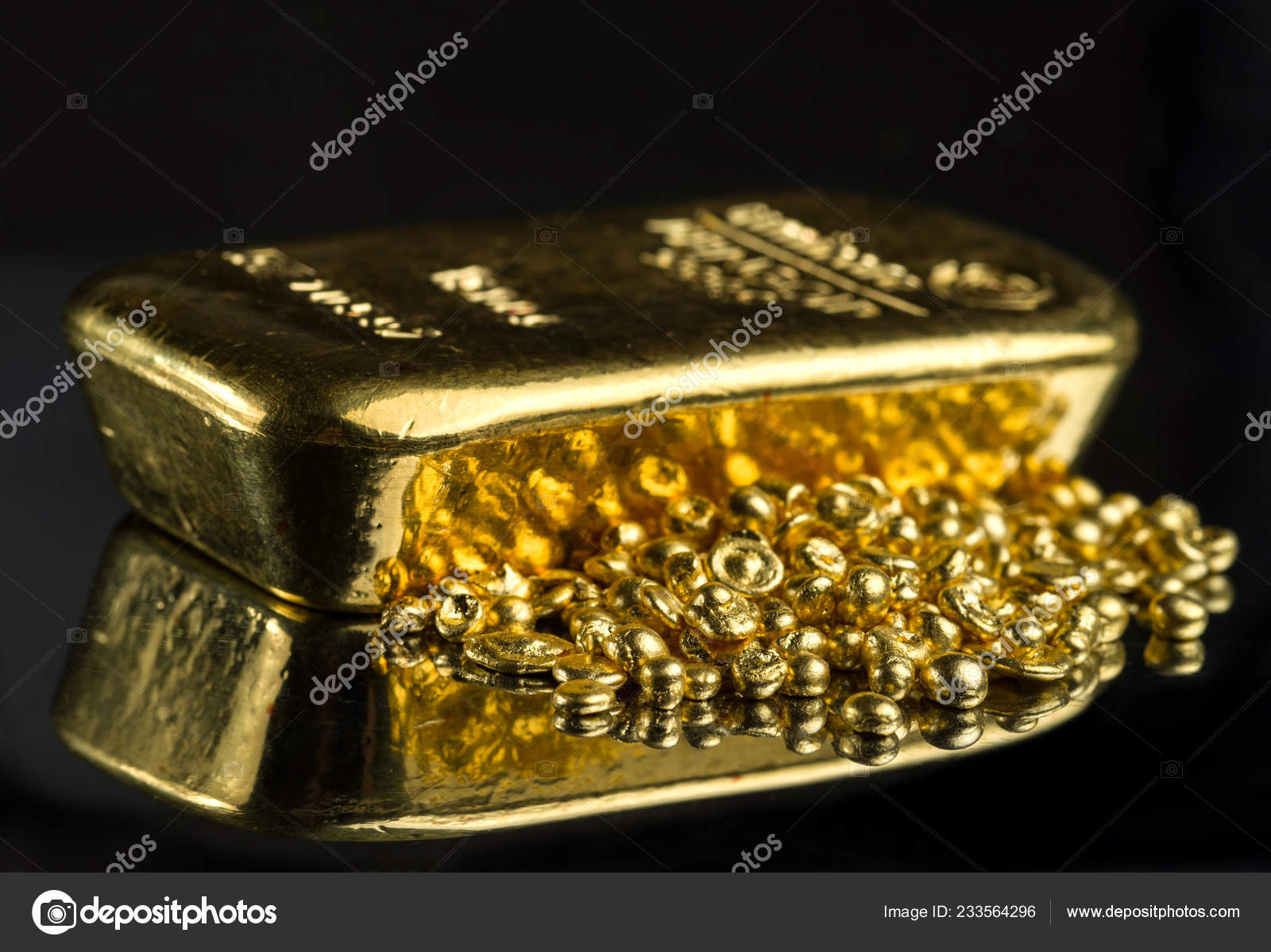 Gold Bar Pile Pure Gold Granules Mirror Dark Background Selective Stock ...