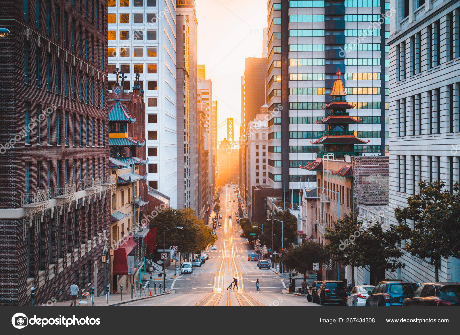Downtown San Francisco with California Street at sunrise, San Francisco ...