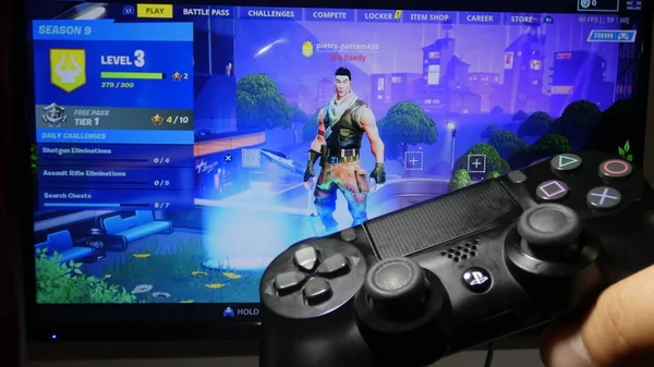 Fortnight Video Games Play Close Footage Man Plays Popular Game – Stock ...