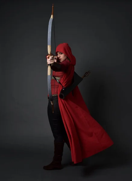 Female archer Stock Photos, Royalty Free Female archer Images ...