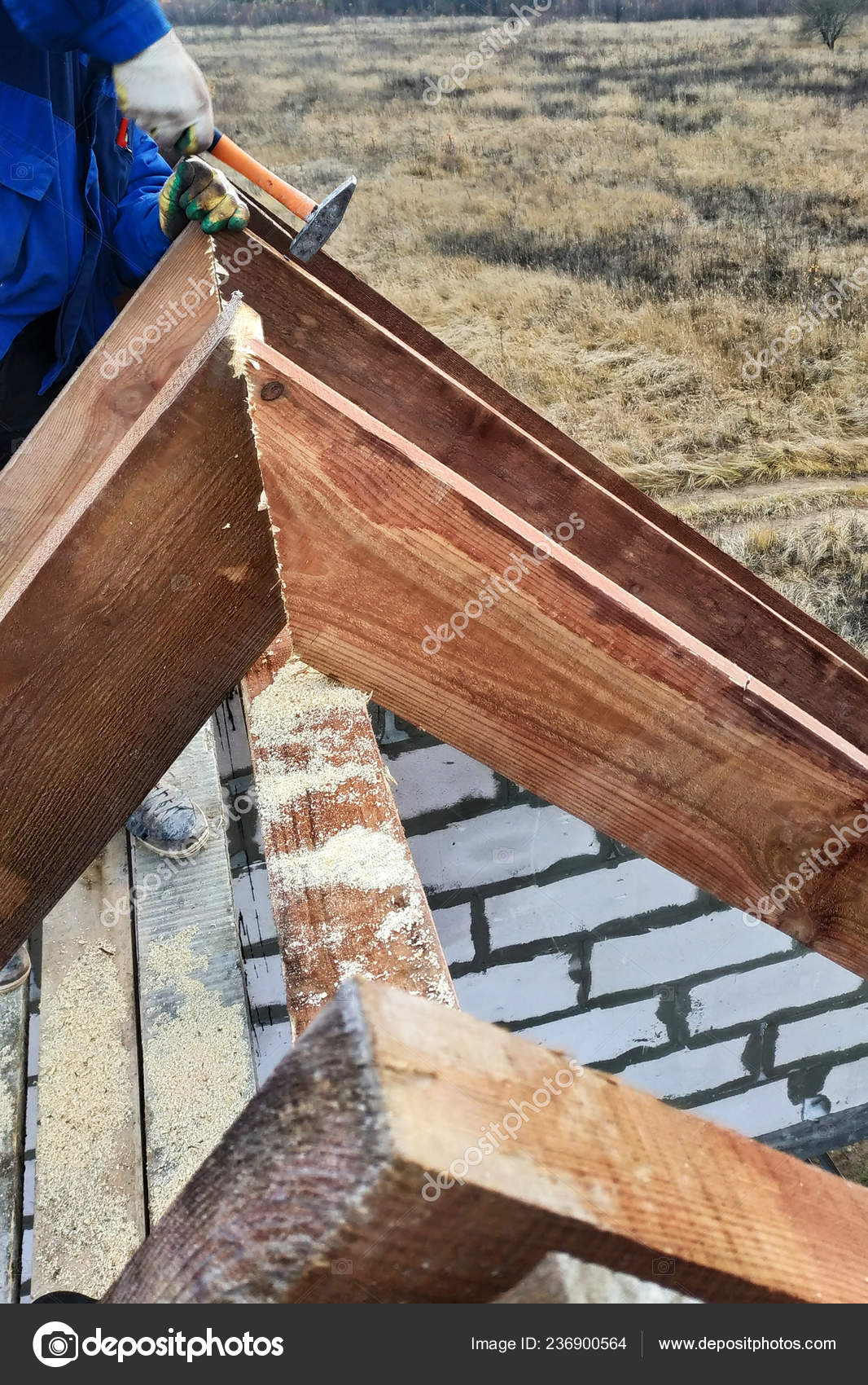Worker Shoots Rafters Roof Frame 2018 Stock Photo by ©NIKO_Cingaryuk ...