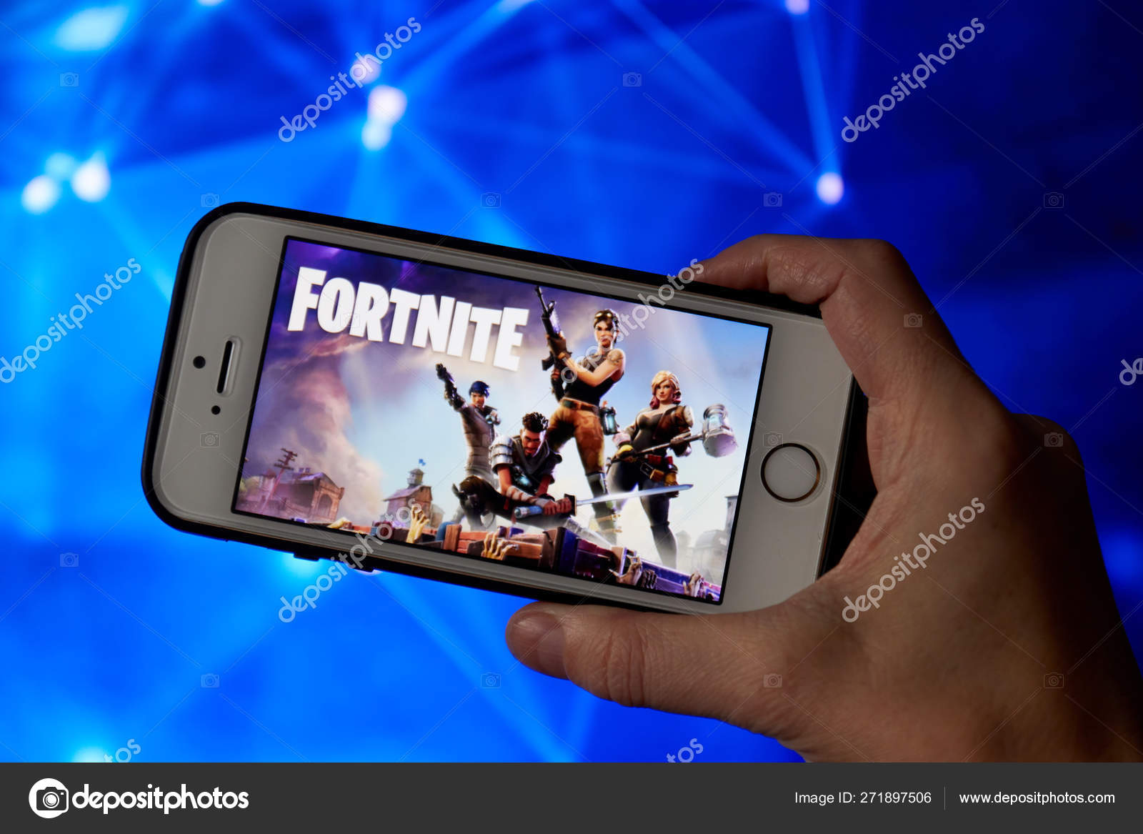 San Francisco, CA USA - Abril 2019: mano sosteniendo un teléfono con un ...