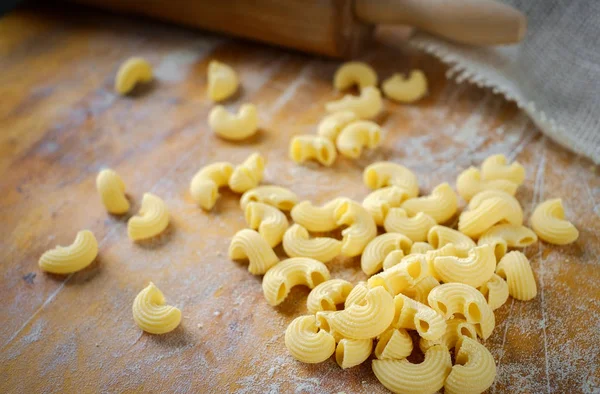 Elbow pasta Stock Photos, Royalty Free Elbow pasta Images | Depositphotos