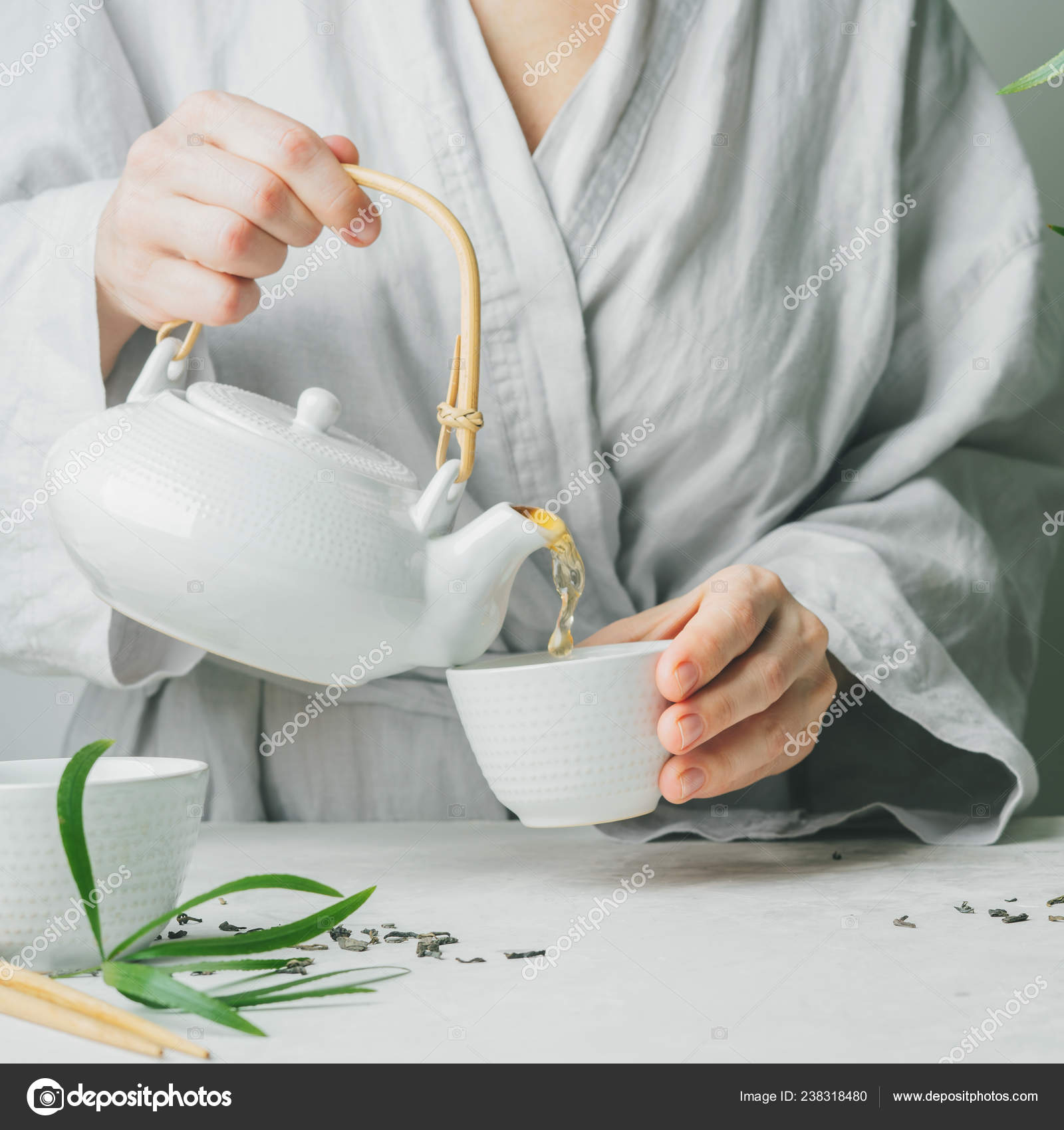 Female Hands Pouring Tea Teapot Teacup Selective Focus Brewing Drinking ...