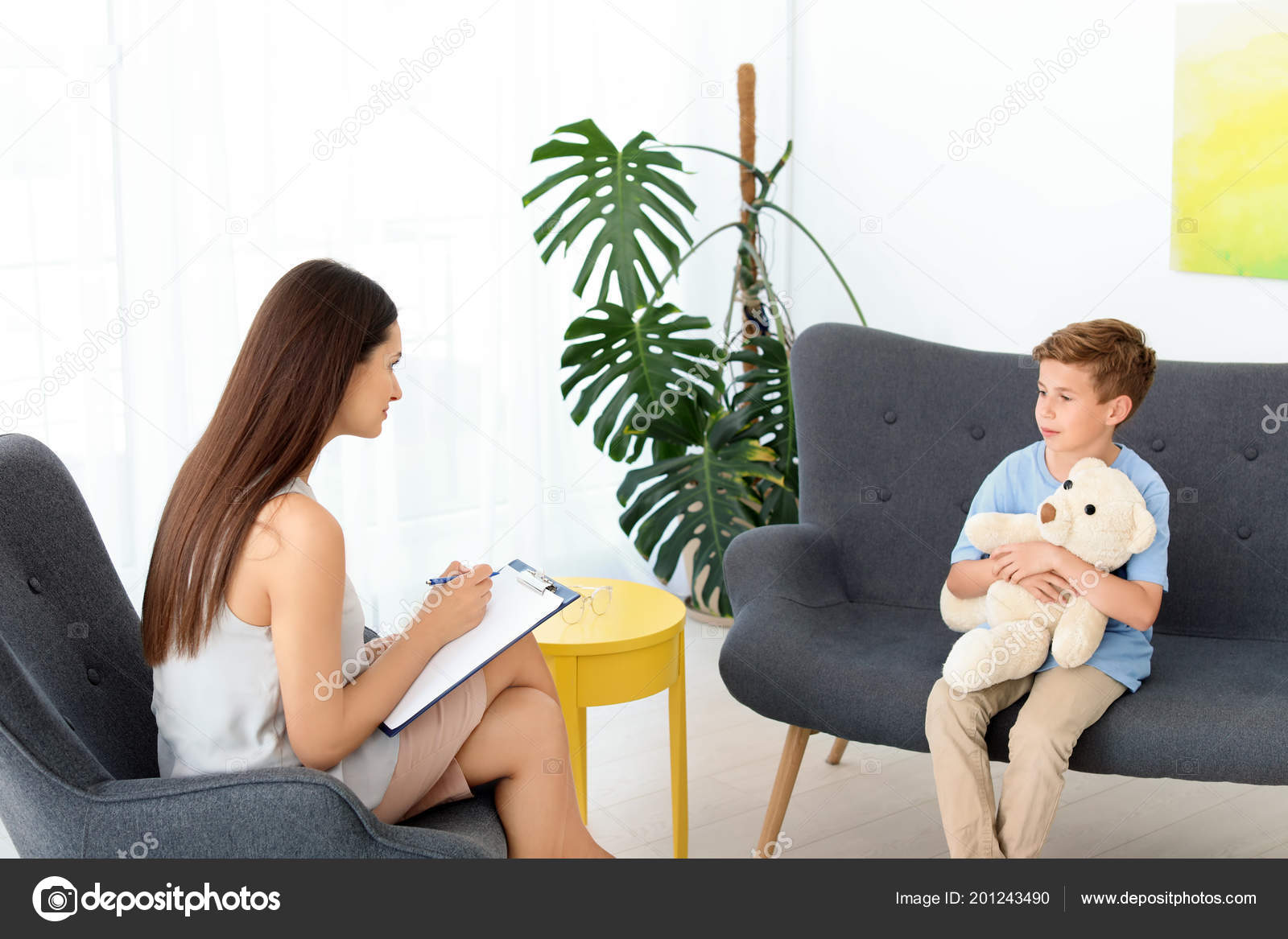 Child Psychologist Working Boy Office — Stock Photo © NewAfrica #201243490