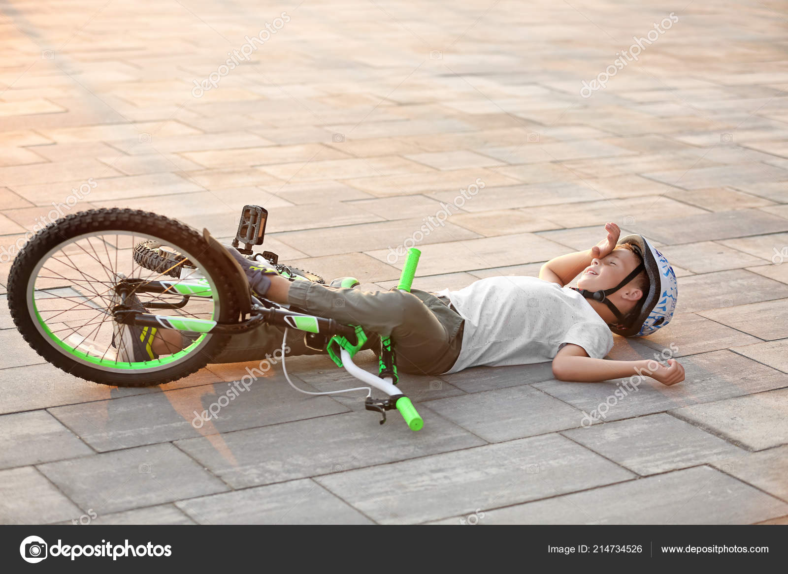Little Boy Fallen His Bicycle Street Stock Photo by ©NewAfrica 214734526