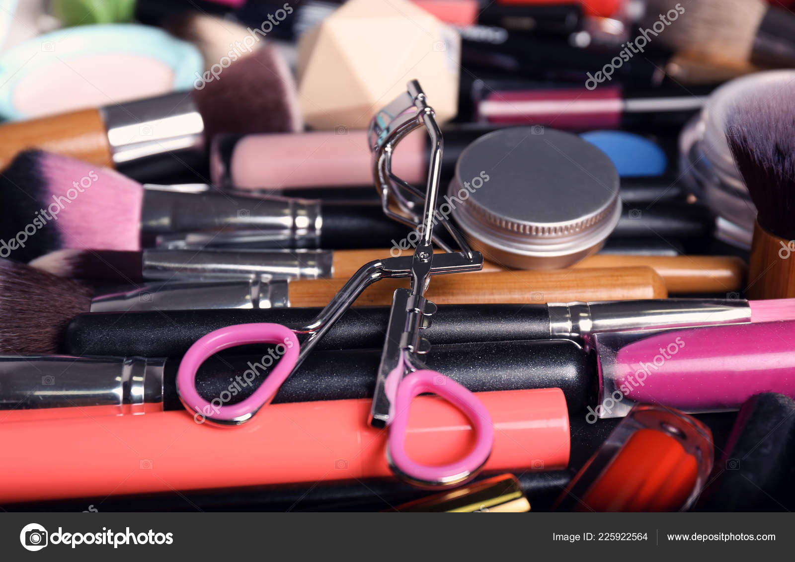Makeup Tools And Equipment