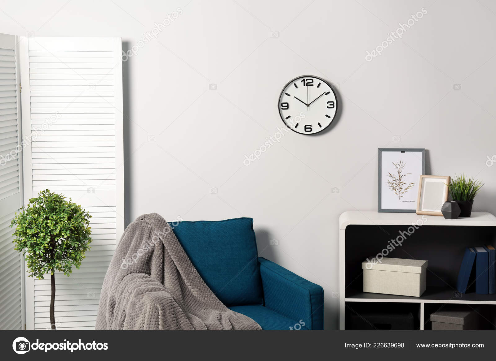 Room Interior Clock Wall Time Management — Stock Photo © NewAfrica ...