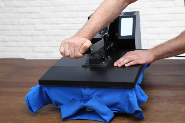 Heat press machine Stock Photos, Royalty Free Heat press machine Images ...