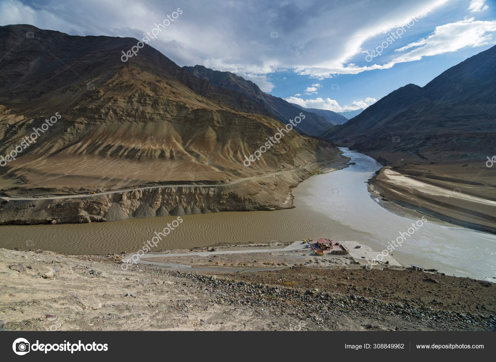Sangam indus und zanskar fluss zusammenfluss, ladakh, indien ...
