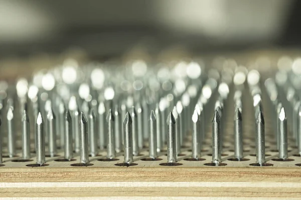 Tabla de Primeros planos con clavos para yoga. Estilo de vida saludable ...