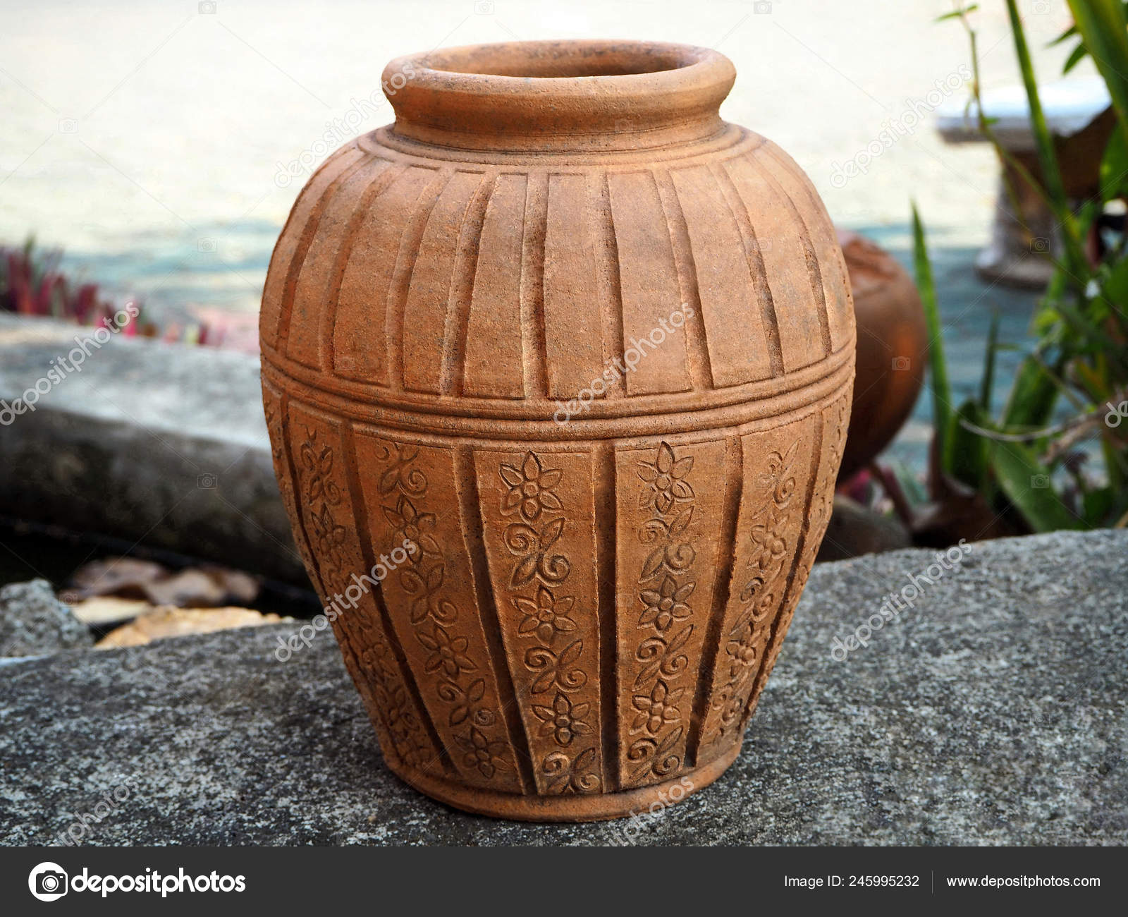 Traditional Clay Pot Decorated Garden — Stock Photo © jayjay25 #245995232