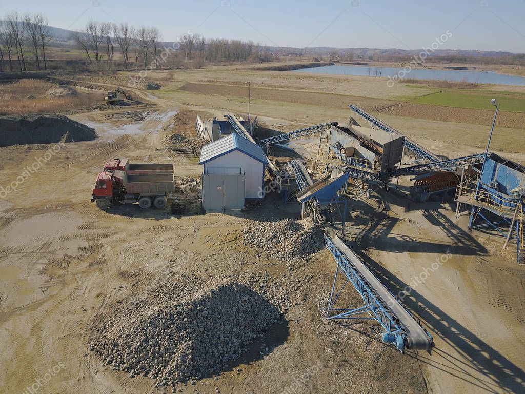 Elementos de equipo para la extracci n y clasificaci n de escombros. Producci n de materiales de ...