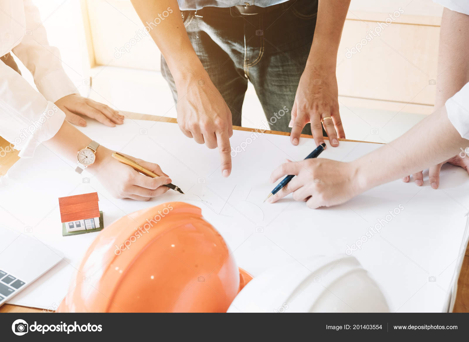 Architect Team Brainstorming Planning Design Civil Engineer Sketching ...