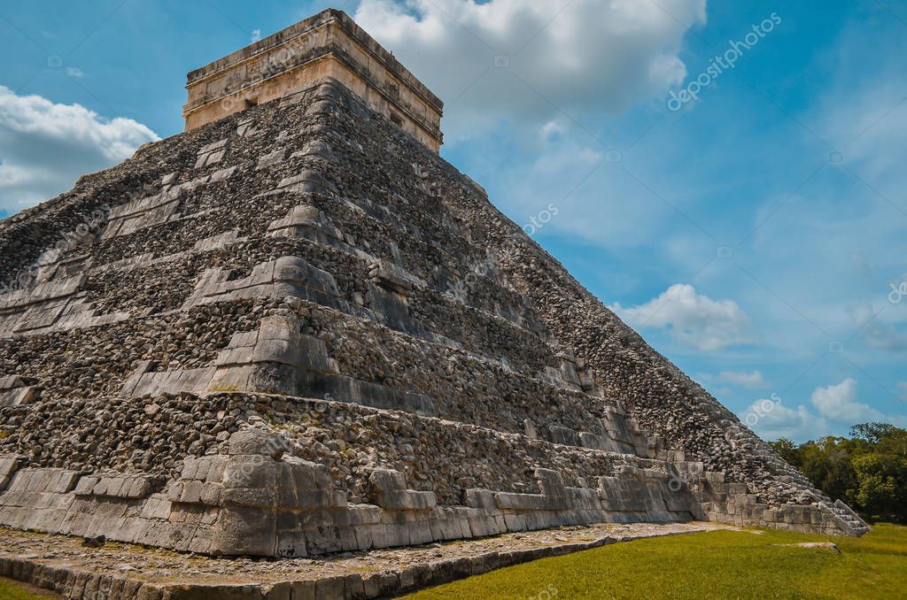 Gran foto de la pirámide de Chichén Itzá, civilización maya, uno de los ...