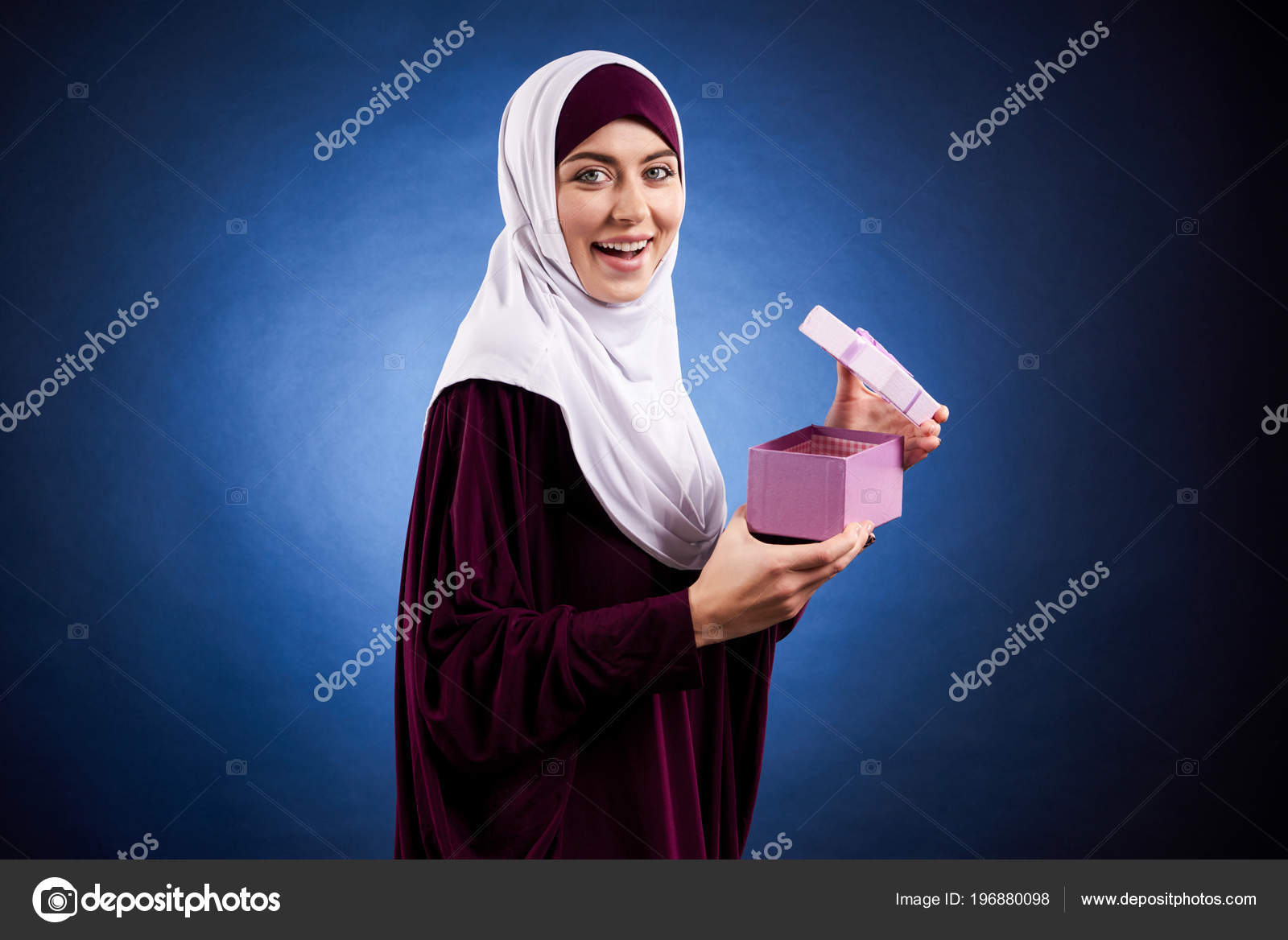 Araberin Zeigt Sich Telegraph