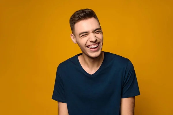 Fotos de O cara está rindo, Imagens de O cara está rindo sem royalties ...