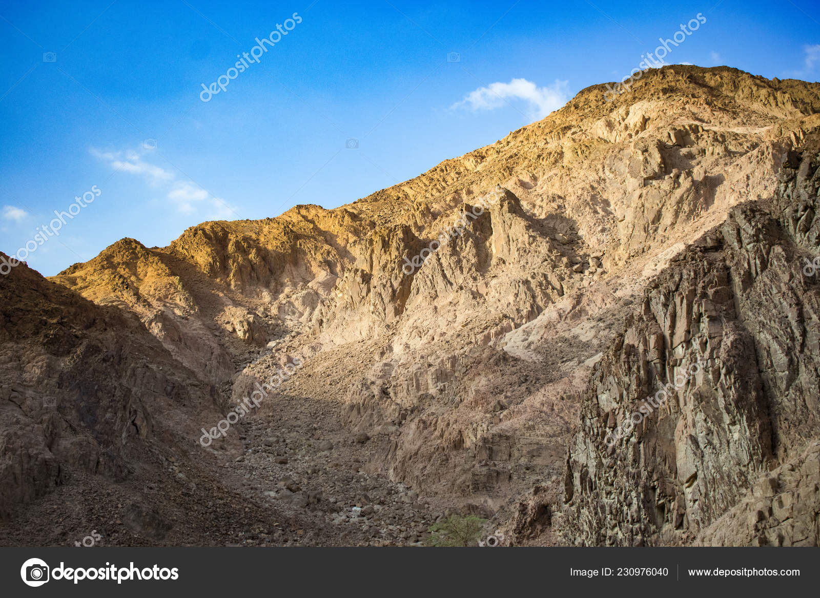 Beauty Mountains Sinai Peninsula Egypt — Stock Photo © Taec42219 #230976040