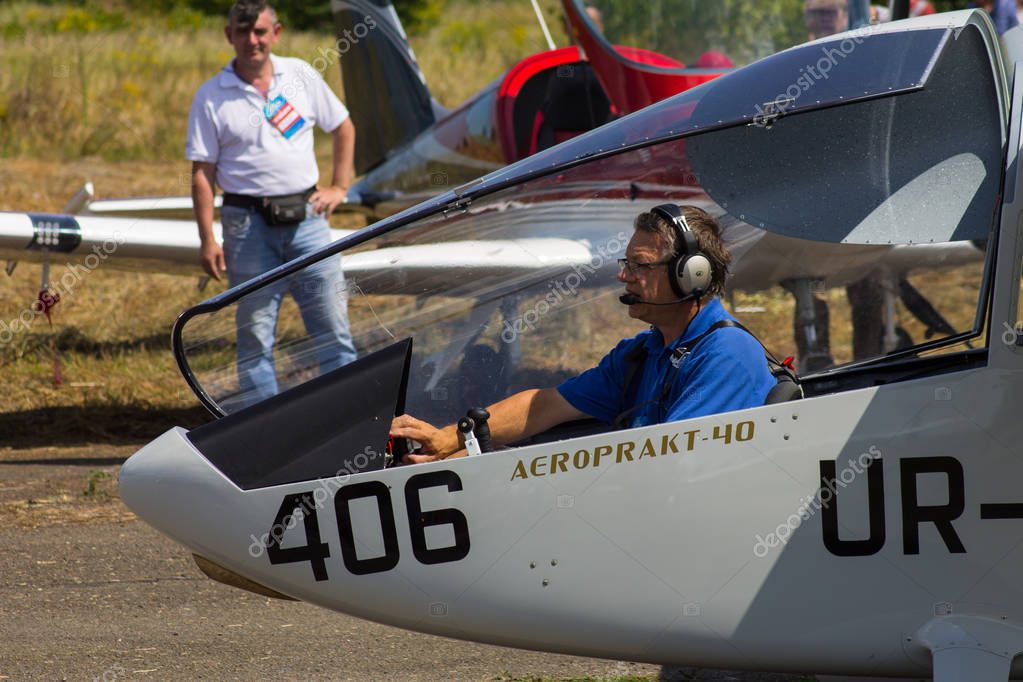 Rotmystrivka, Ucrania - 27 de julio de 2019: Yuri Yakovlev, fundador de ...