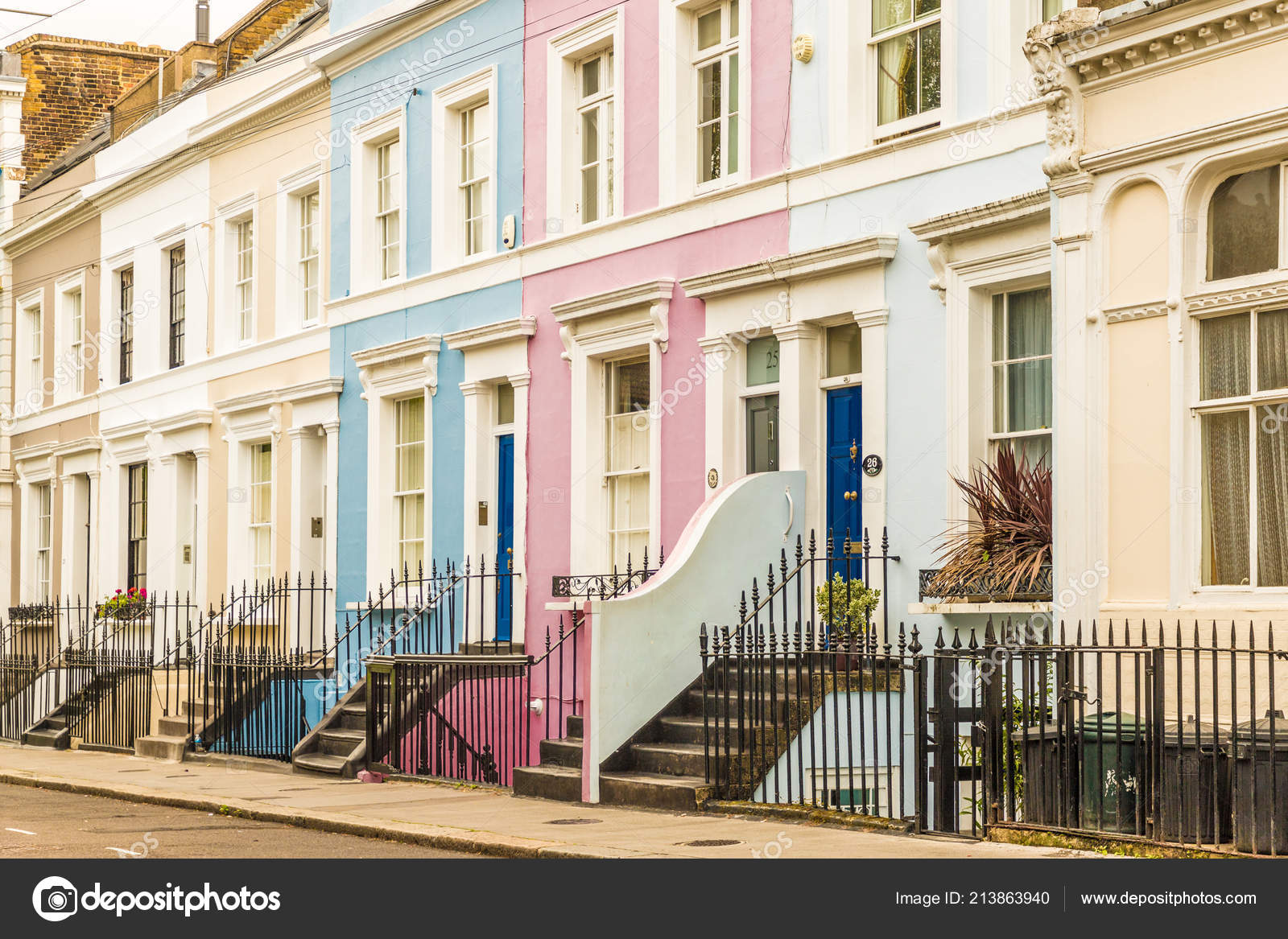 A typical view in Notting Hill in London — Stock Photo © chrispictures ...