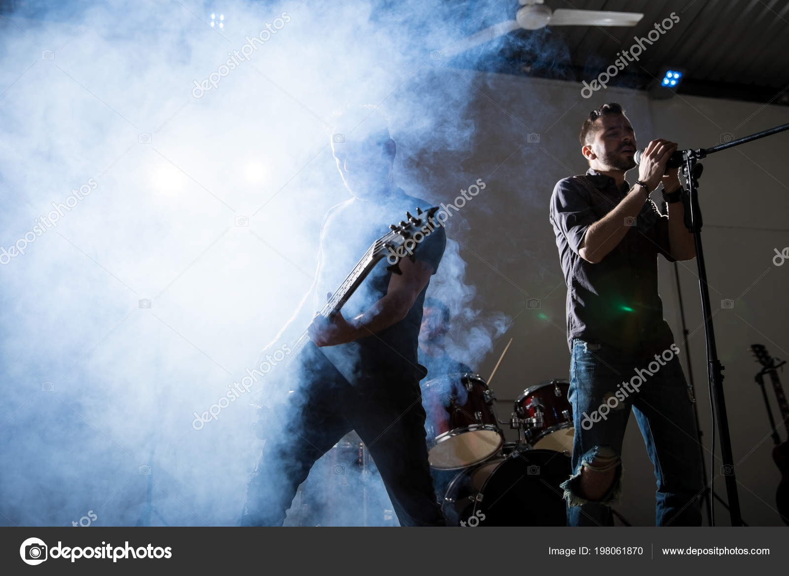 Guitarrista De Rock En El Escenario