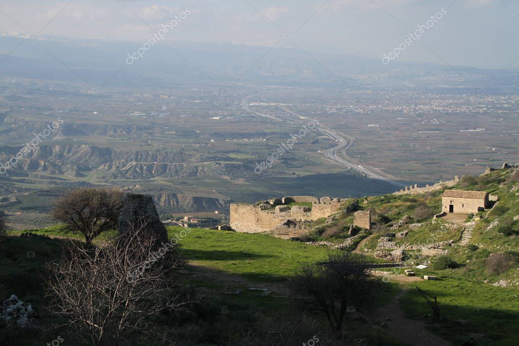 Acrocorinto, fortaleza del Alto Corinto, la acrópolis del antiguo ...