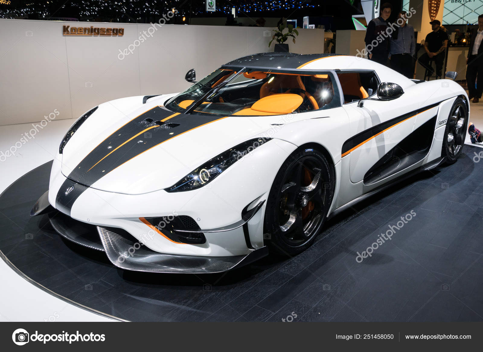Papel De Parede Azul Koenigsegg Agera 797 Koenigsegg Stock Photos,