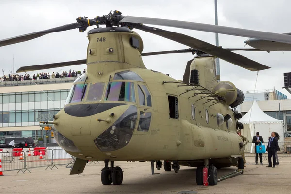 Army Boeing 47F Chinook Transport Helicopter Paris Air Show France – Stock Editorial Photo ...
