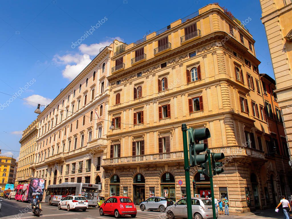 ROMA, ITALIA - 7 DE MAYO DE 2016: Arquitectura del Centro Histórico de ...