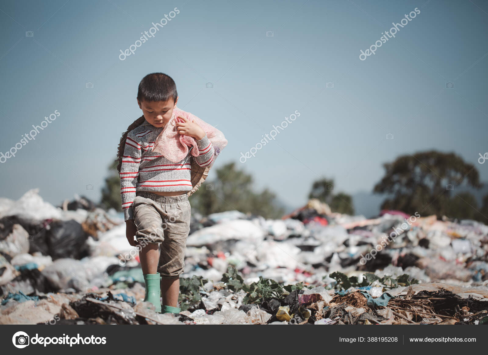 Poor Boy Collecting Garbage Waste Landfill Site Outskirts Children Work ...
