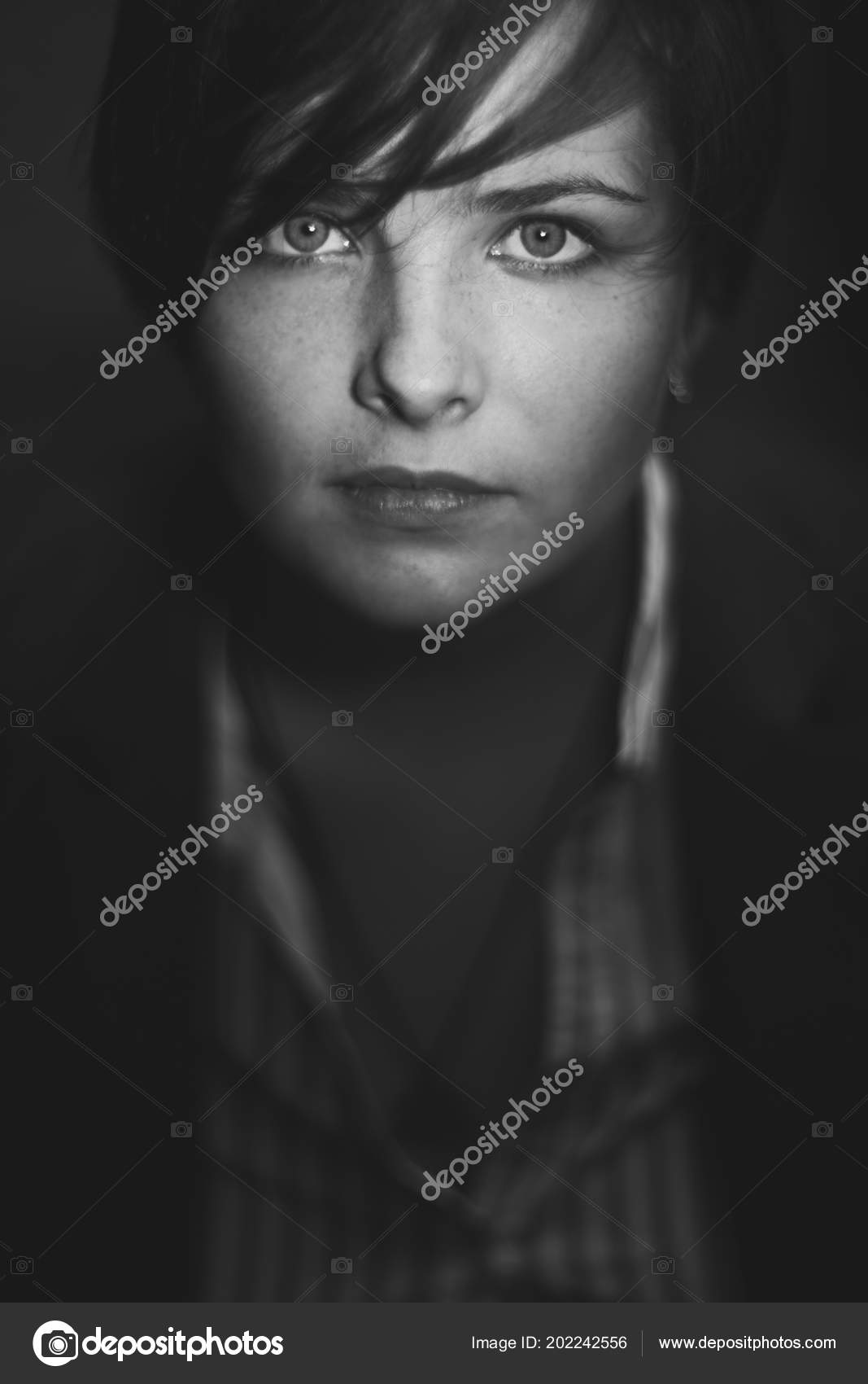 Black-and-white portrait depth of field Stock Photo by ©fotonikola ...