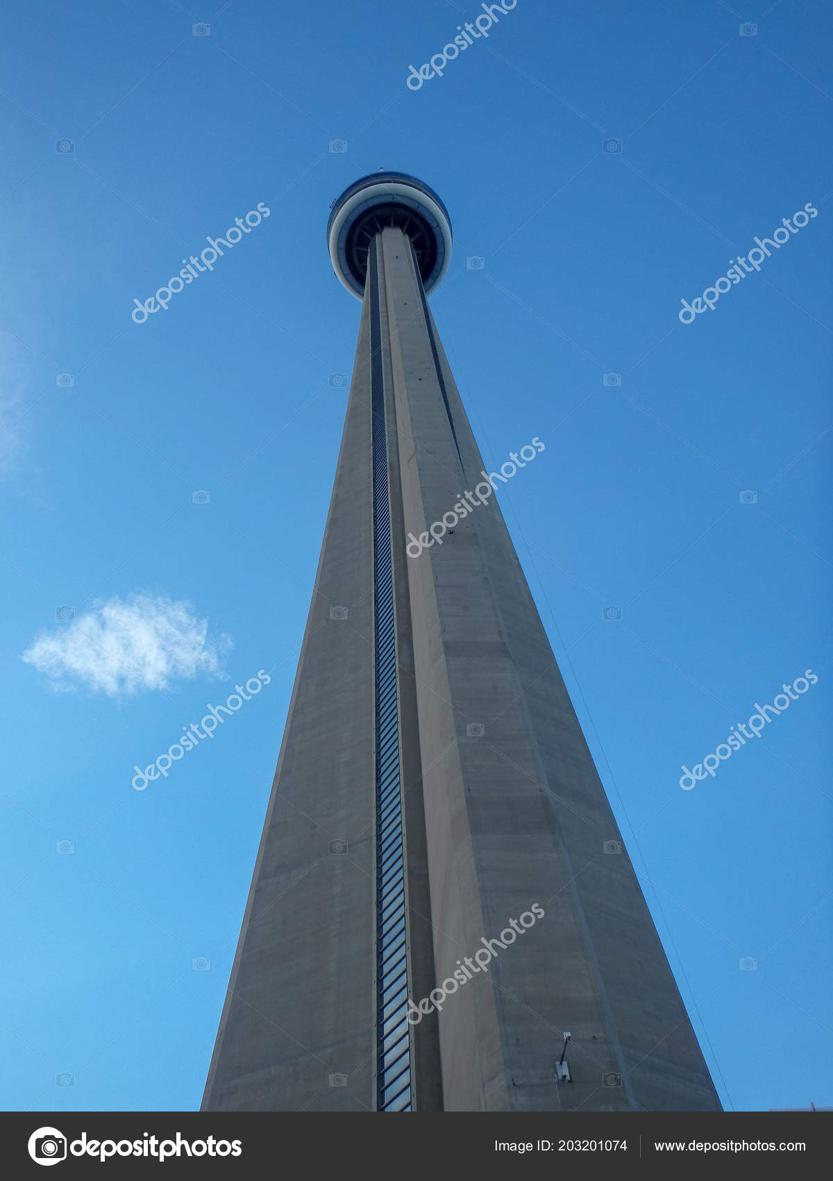 High Radio Tower Calgary Canada — Stock Photo © Tevion25 #203201074