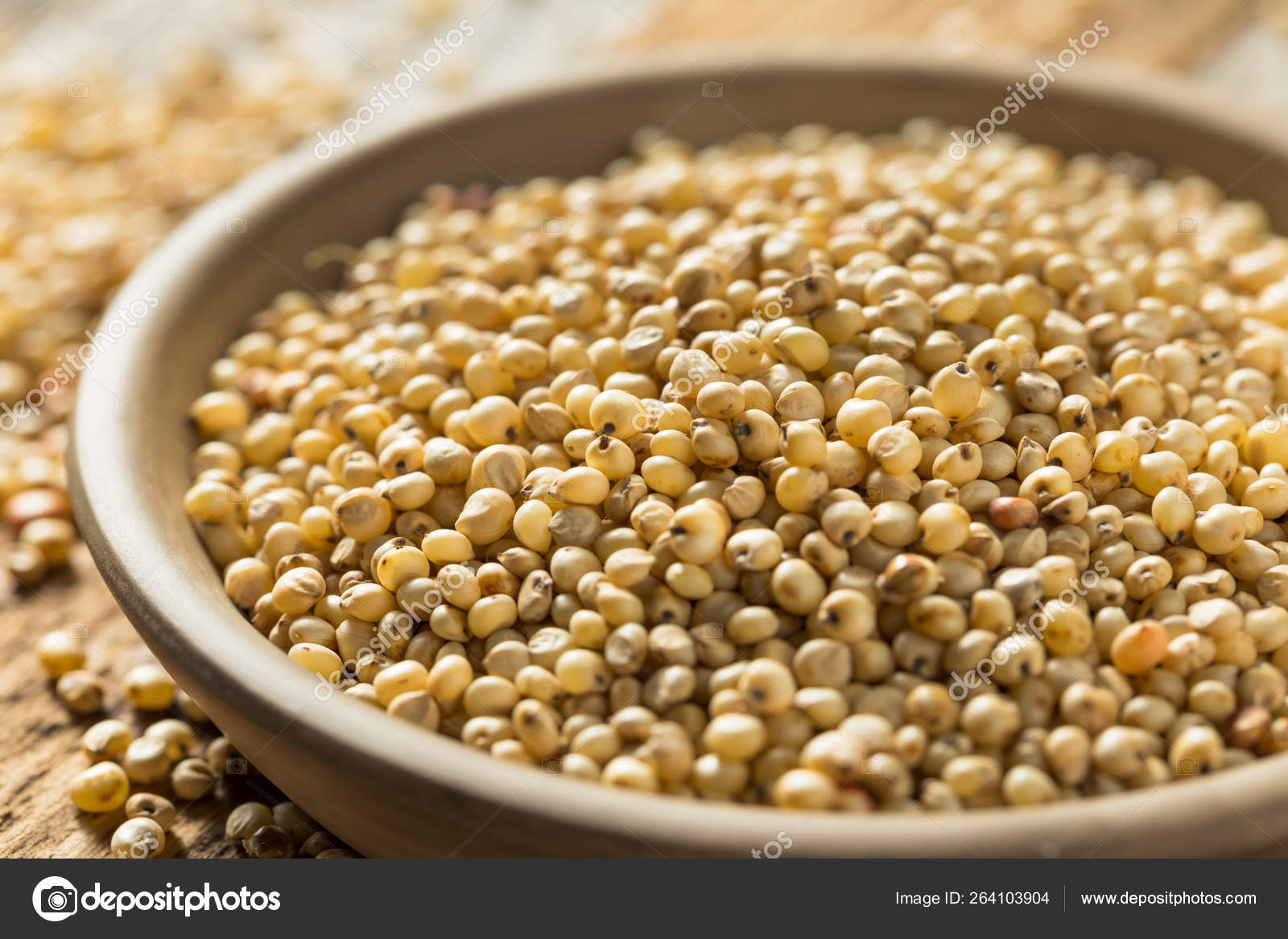 Grano de sorgo orgánico crudo: fotografía de stock © bhofack2 ...