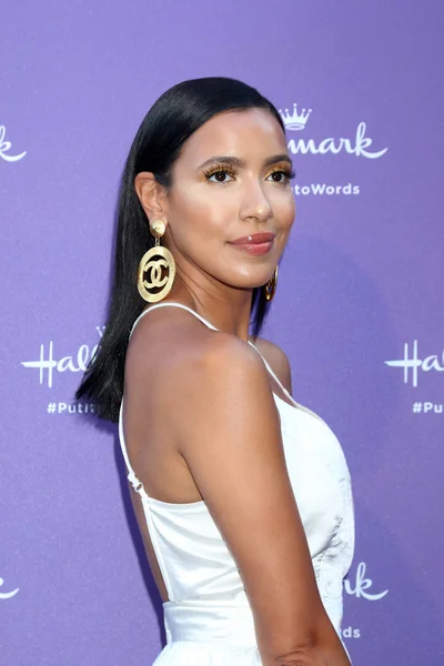 Julissa Bermudez And Maxwell