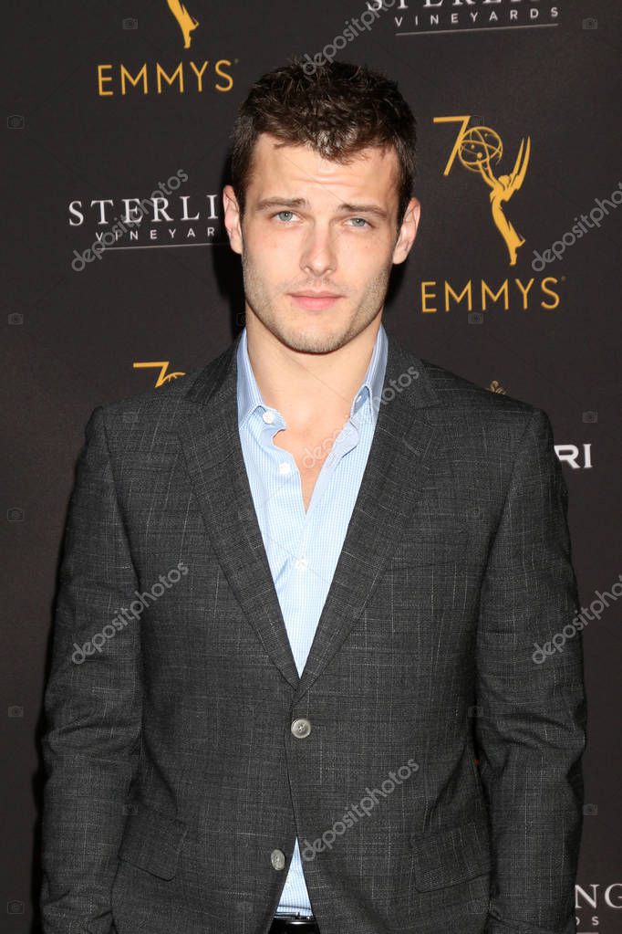 LOS NGELES - 22 AGO: Michael Mealor en la recepci n de ATAS de Daytime Peer Group en la Academia ...