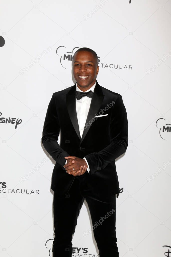 LOS ÁNGELES - 6 DE OCTUBRE: Leslie Odom Jr en el 90th Spectacular ...